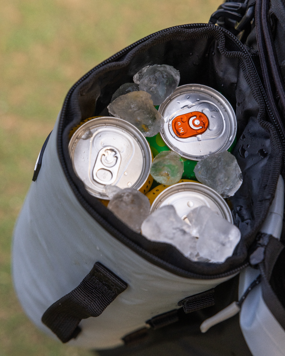 Tuube Cooler Bag 2.0 - Attachable Cooler Bag for Golf